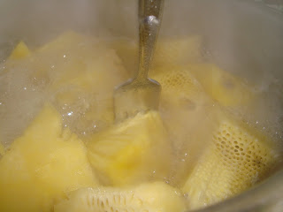 Samoan Cooking: Fa'alifu Ulu... Cooked Breadfruit in Coconut Milk :)