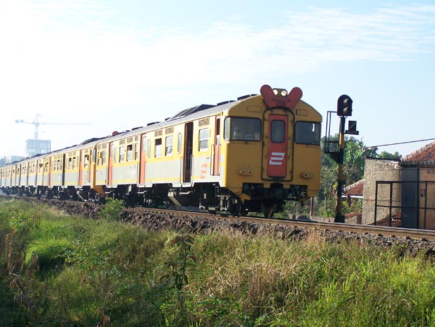 Semboyan35 Indonesian Railfans - Soalan Mesin KRDI & KRD MCW 301-302
