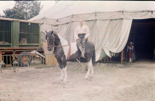 Moisture Festival: Old Photos of Billy Smart's Traveling Circus