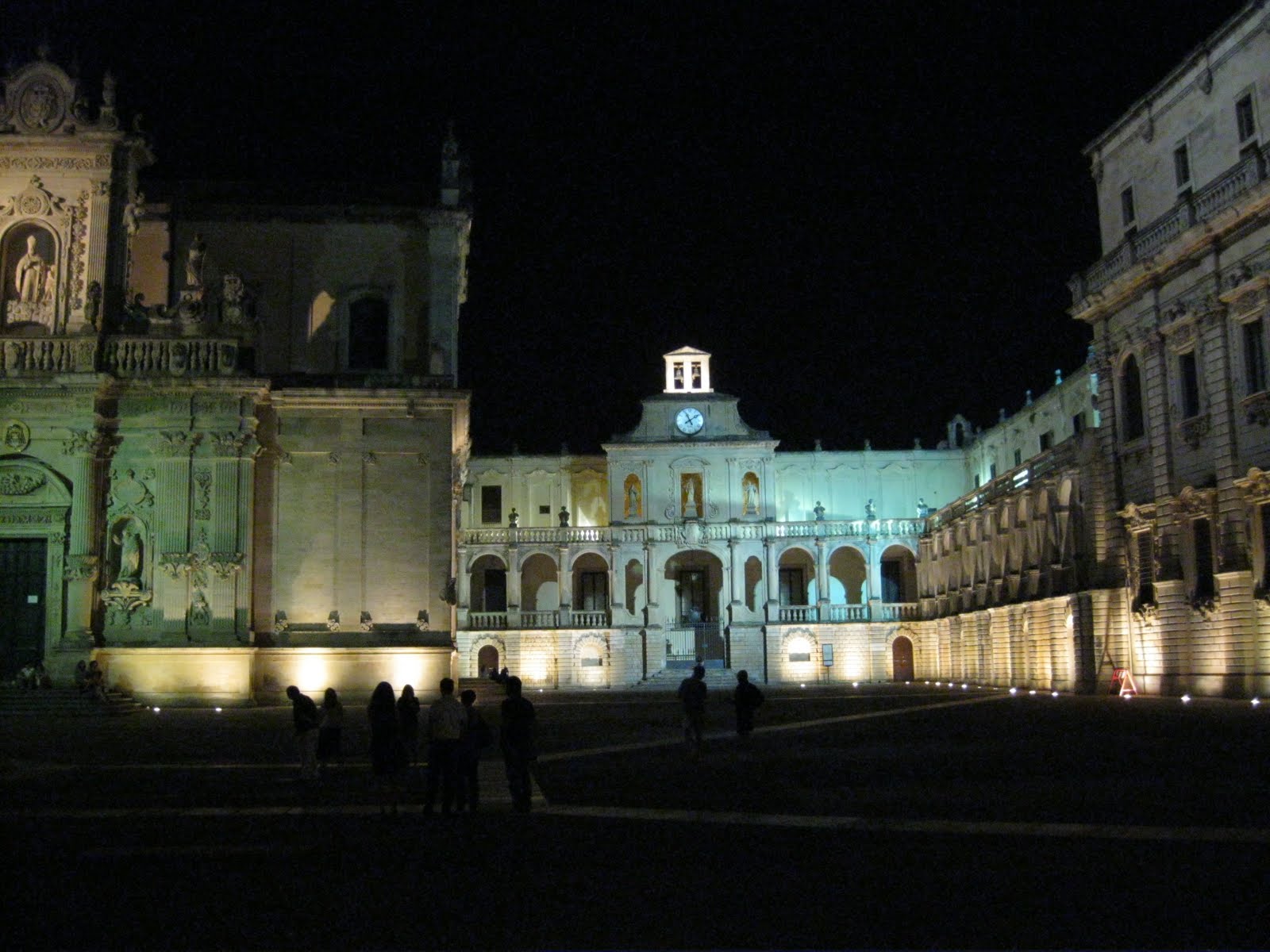 Lavanda & Rose: LECCE DI NOTTE