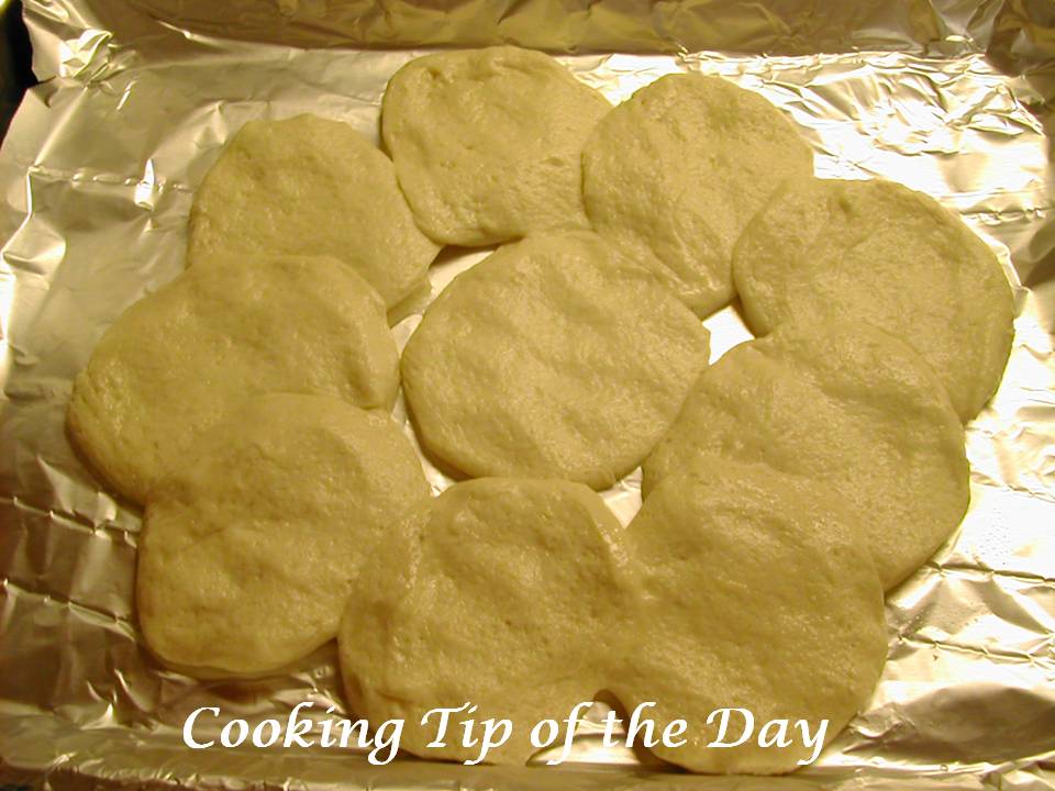 Cooking Tip of the Day: Recipe: Roasted Red Pepper Biscuit Pull-Apart