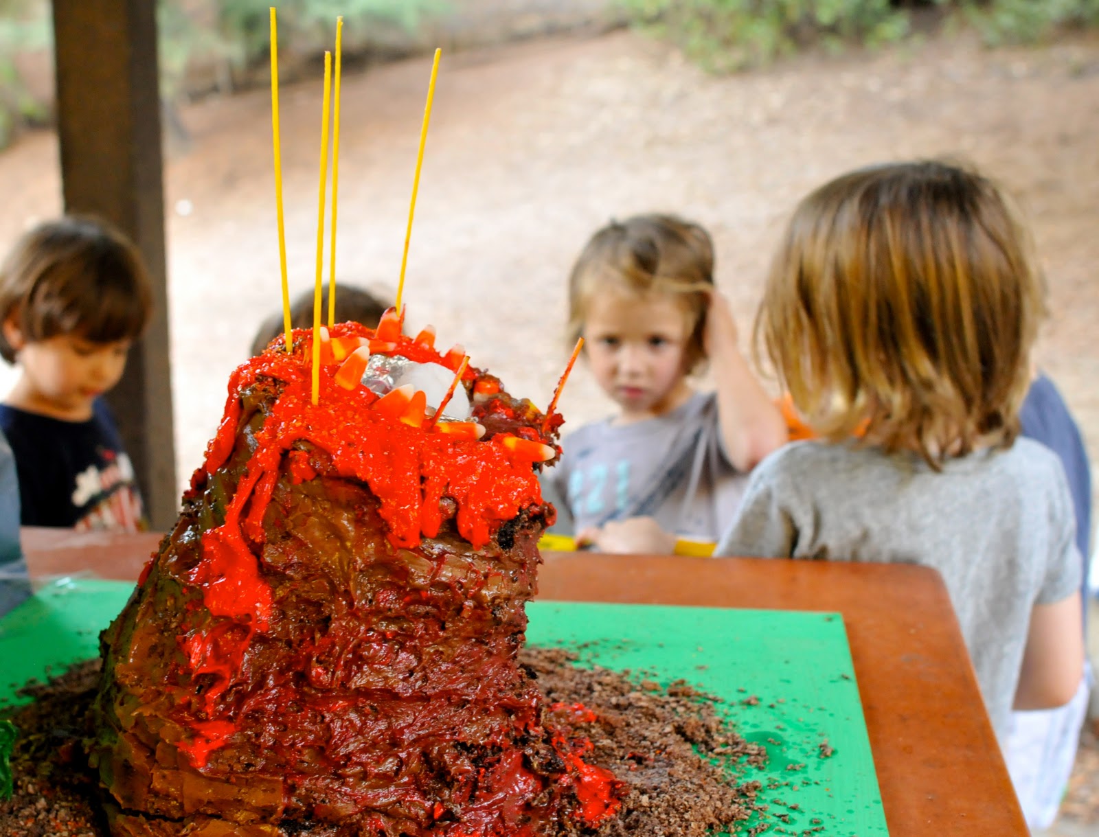 Bon Appétempt: Erupting VolCAKEno!