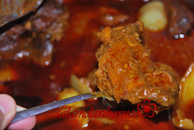 Mama Danish & Sarah: Pestime Makan Kari Daging Landak