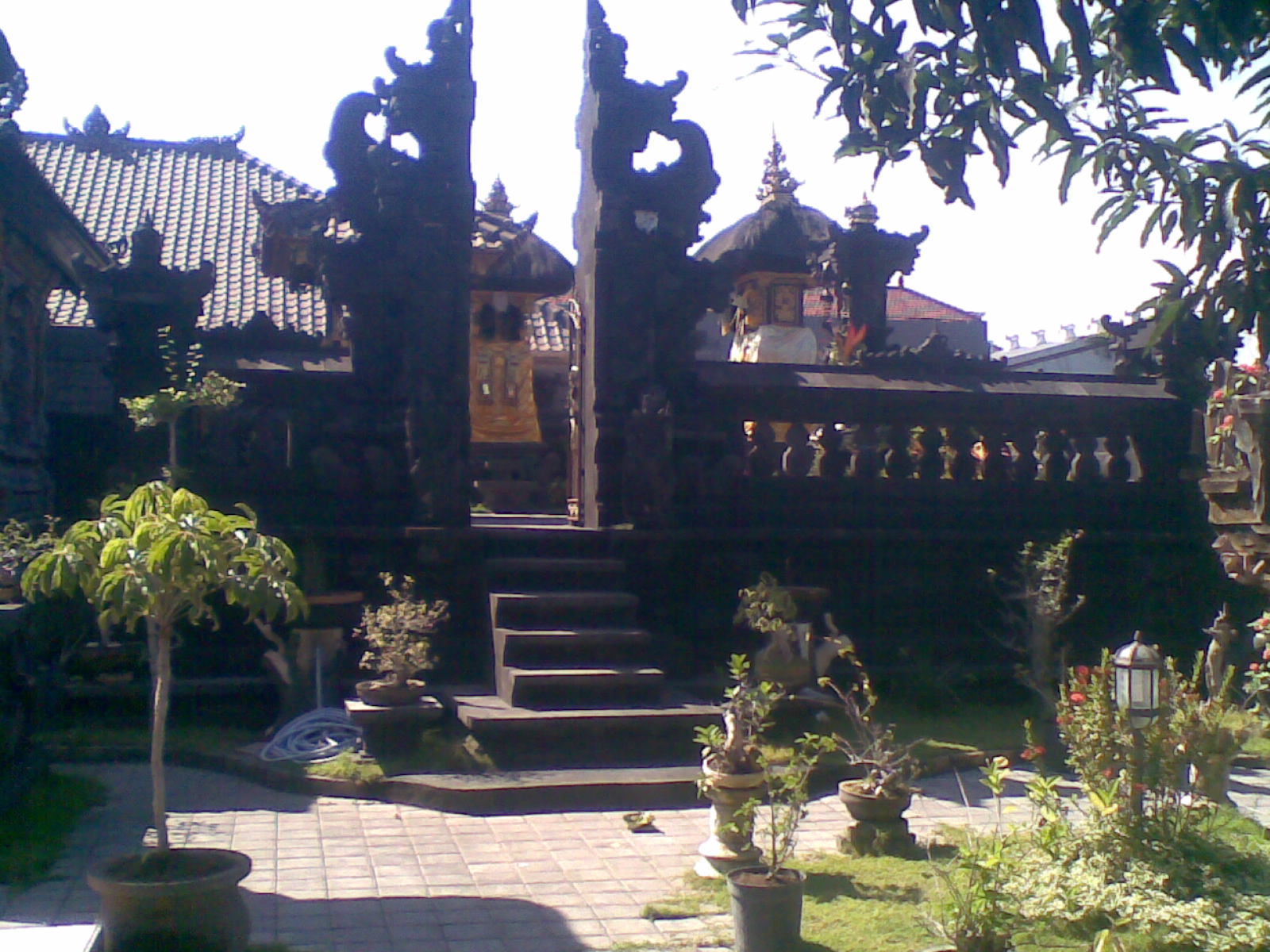 Balines Design: Gapura Sanggah