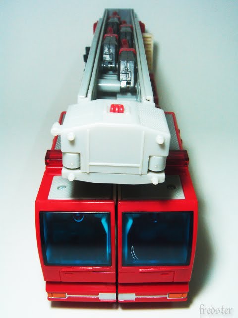 Transformers : Optimus Prime: Robots in Disguise - Fire Convoy