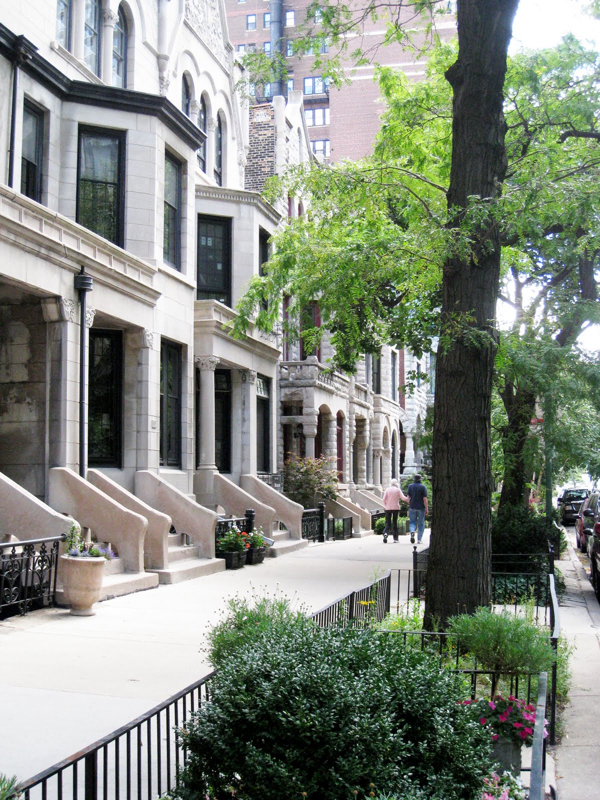 The Good Street: Chicago - Neighborhood Plaza and Streets