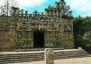 La Cultura Maya en Centroamérica y México: Hochob, Campeche, México