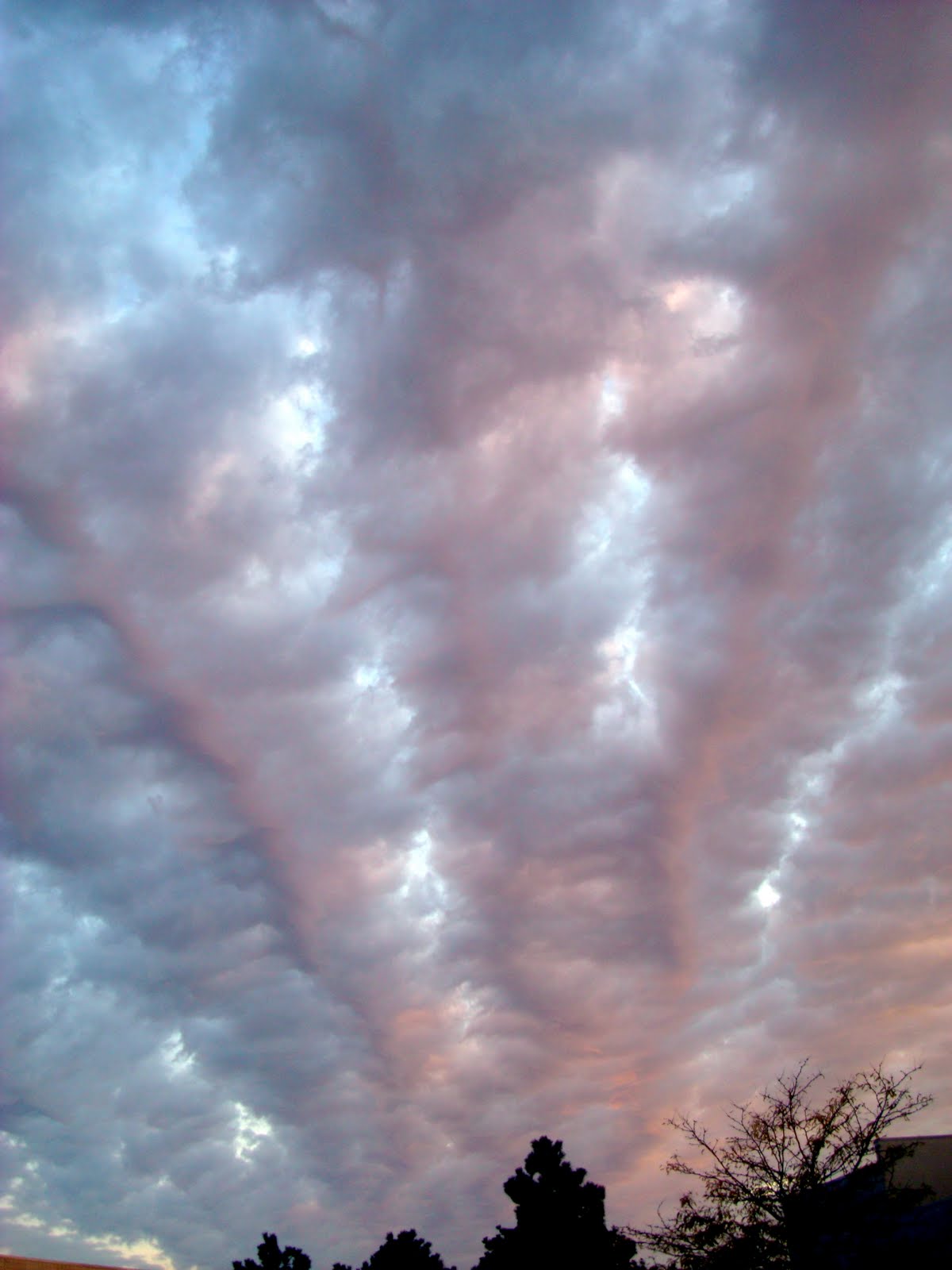 BEST GRAFFITI ART: Cool Clouds