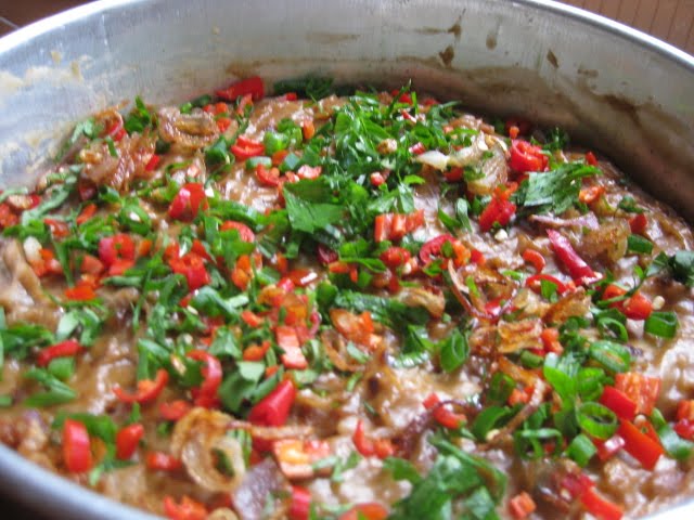 TO INDULGE ONESELF.................: Steamed Yam cake