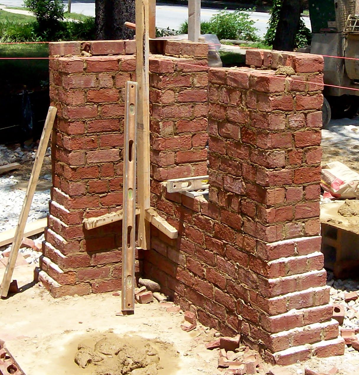 Chapman Architecture The Daulton House: Beginning Structural Masonry