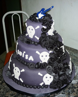 Aline Doce Art Escola de Açúcar: Bolo Gótico