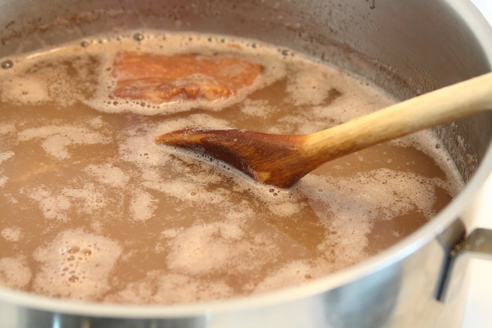 ShowFood Chef: Pinto Beans & Fried Corn Bread - Southern Family Cooking