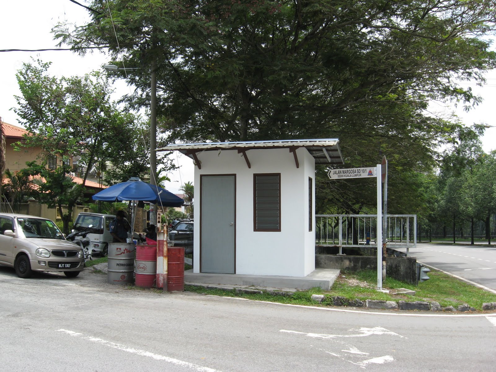 Our MS Community: The boom gates and guard posts in the MS Community