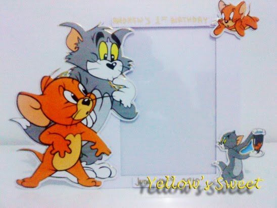 Its all about cuteness: Cutest Frame