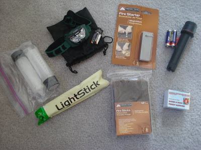 Self-Reliant Sisters: Sample 72 Hour Kit (with Pictures)