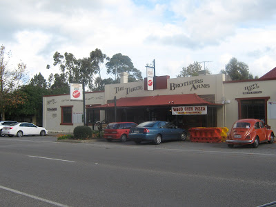 South Australian Foodie: Restaurant: Three Brother's Arms
