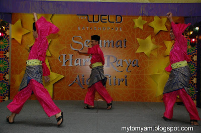 Mai Tomyam: Cultural dance show for Hari Raya 2009 at The Weld, Kuala ...