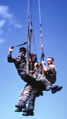 Huy Hieu va Trang Bị Biệt Kích Nha Kỹ Thuật: STABO