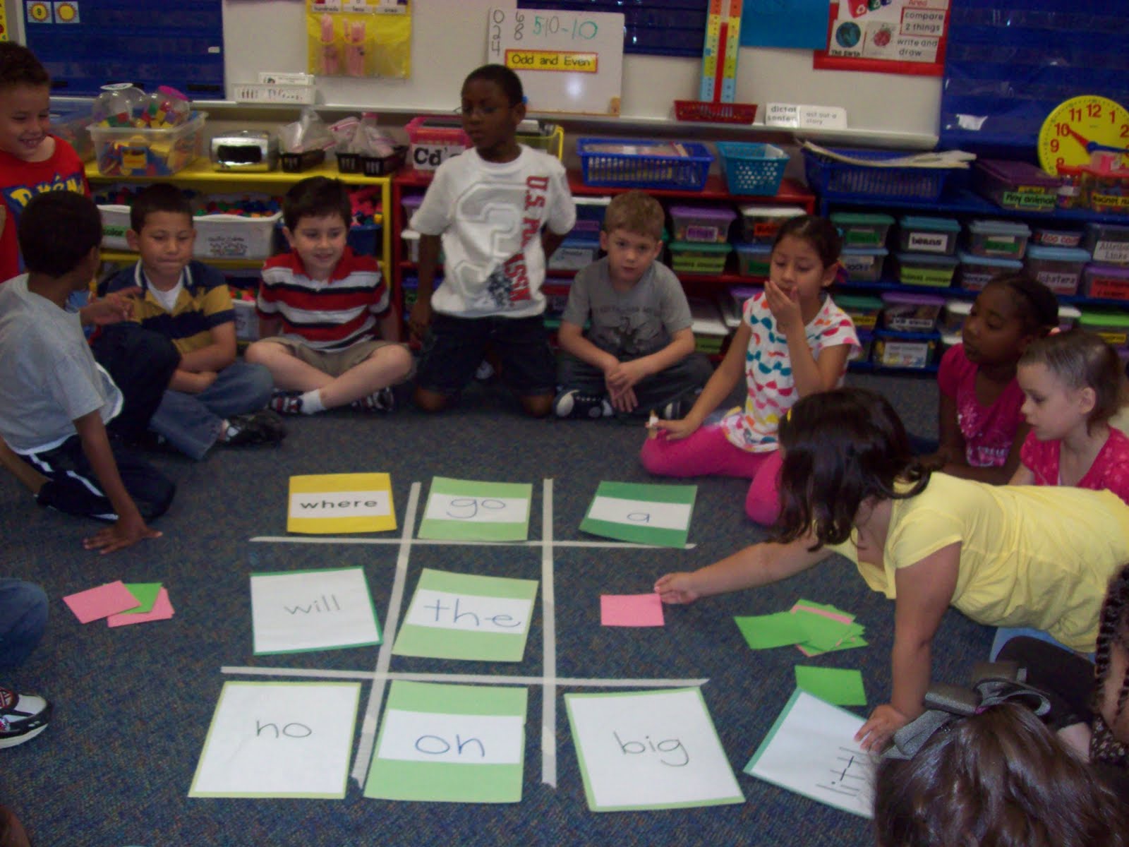 Kindergarten Chronicles: A Kindergarten Blog...: Word Wall Tic-Tac-Toe