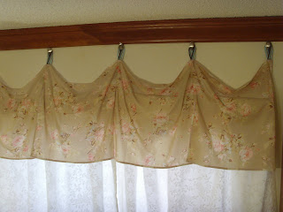 Lily's Pad and Petals: Napkins to Valance