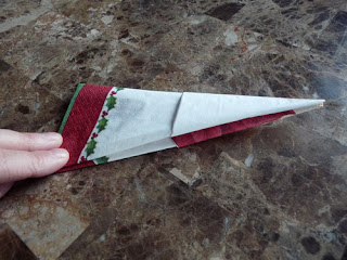 Beyond the Fringe Crafts: Christmas Napkin Fold - Elf Boot