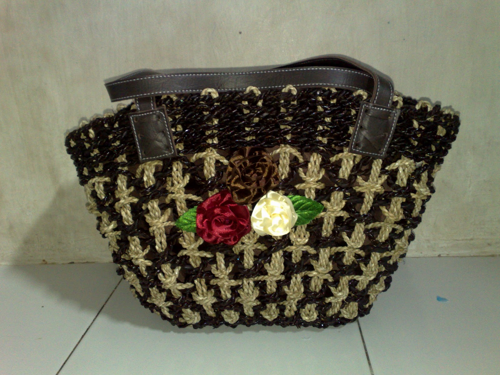 Aneka Tas Kerajinan Tangan