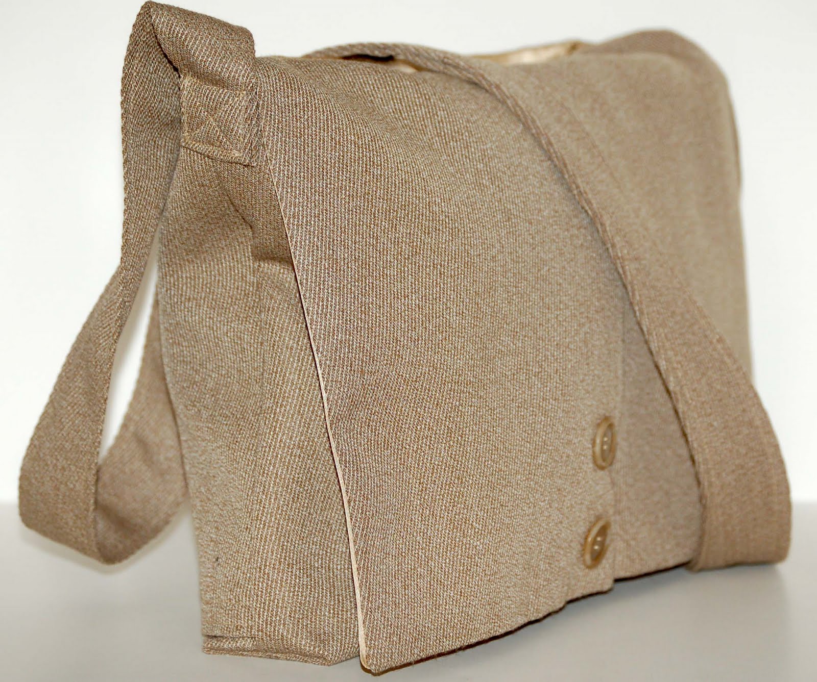 ModistaModesta: Recycle Jacket into a purse