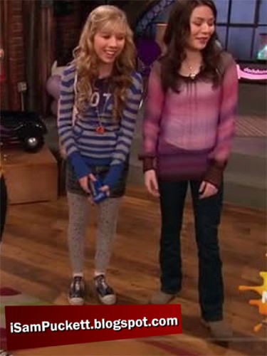 Sam Puckett - iCarly: Blue Bars Hoodie & Denim Skirt