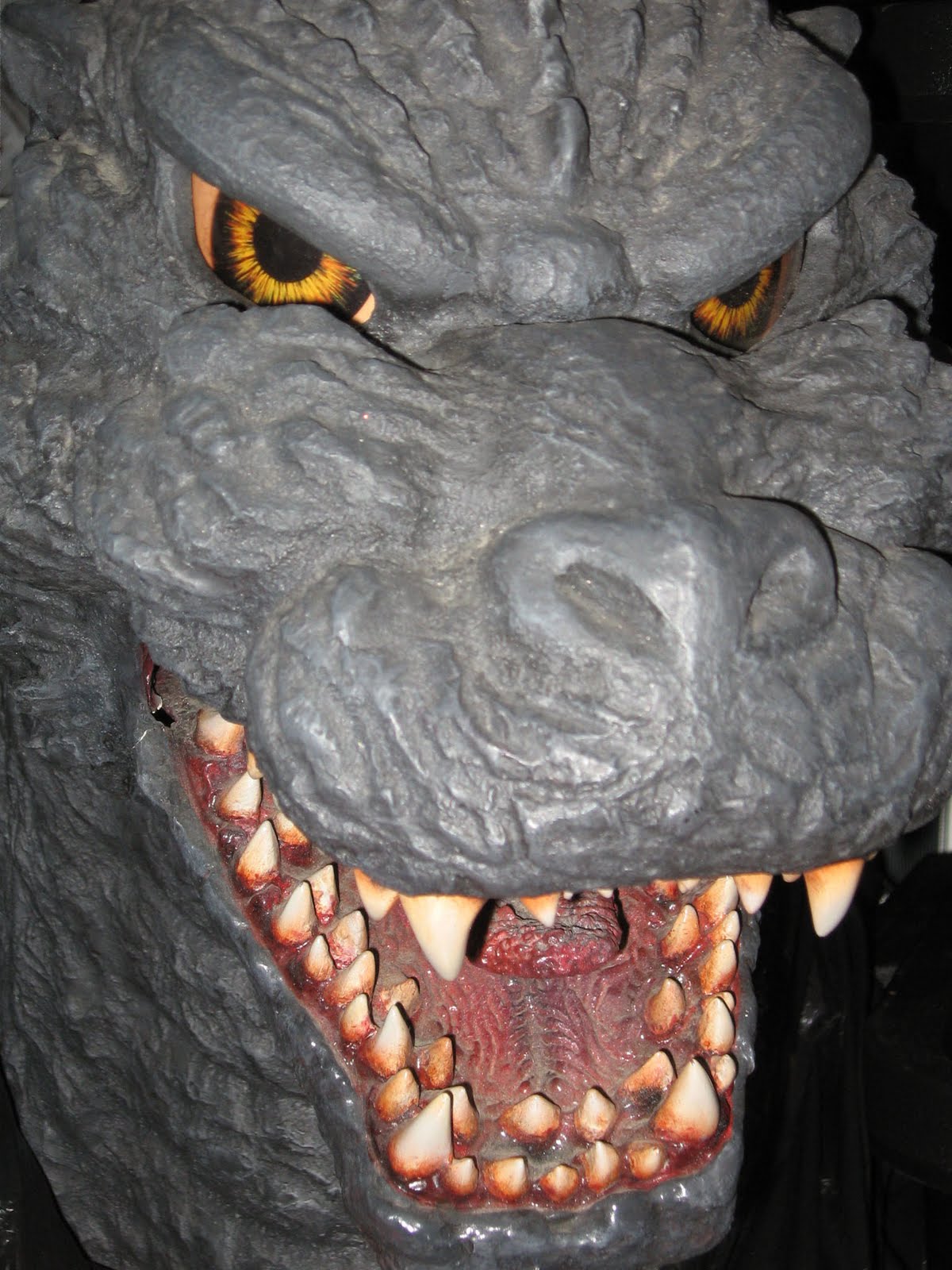 Materialist Zen: M1 1:1 scale Godzilla 1989 vinyl recast bust