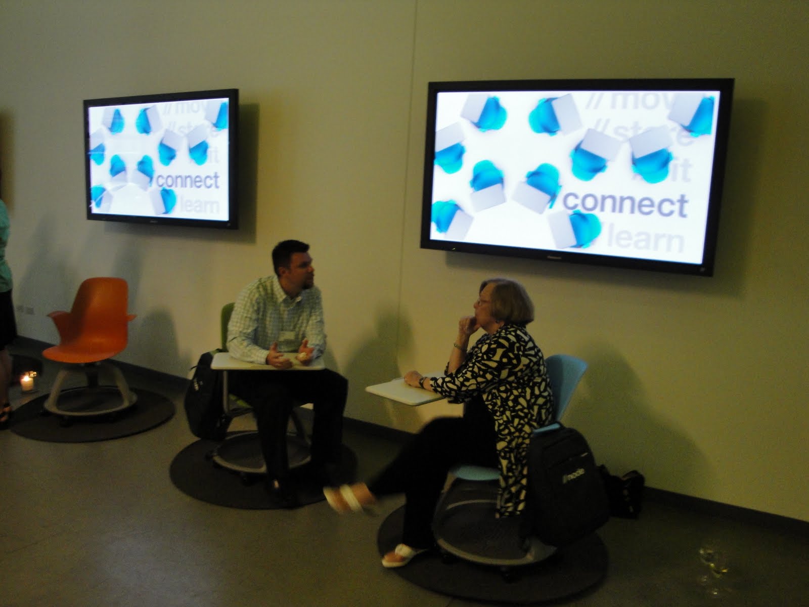 Hindsight : STEELCASE PRESIDENT JIM KEANE AND DESIGN TEAM INTRODUCE THE ...