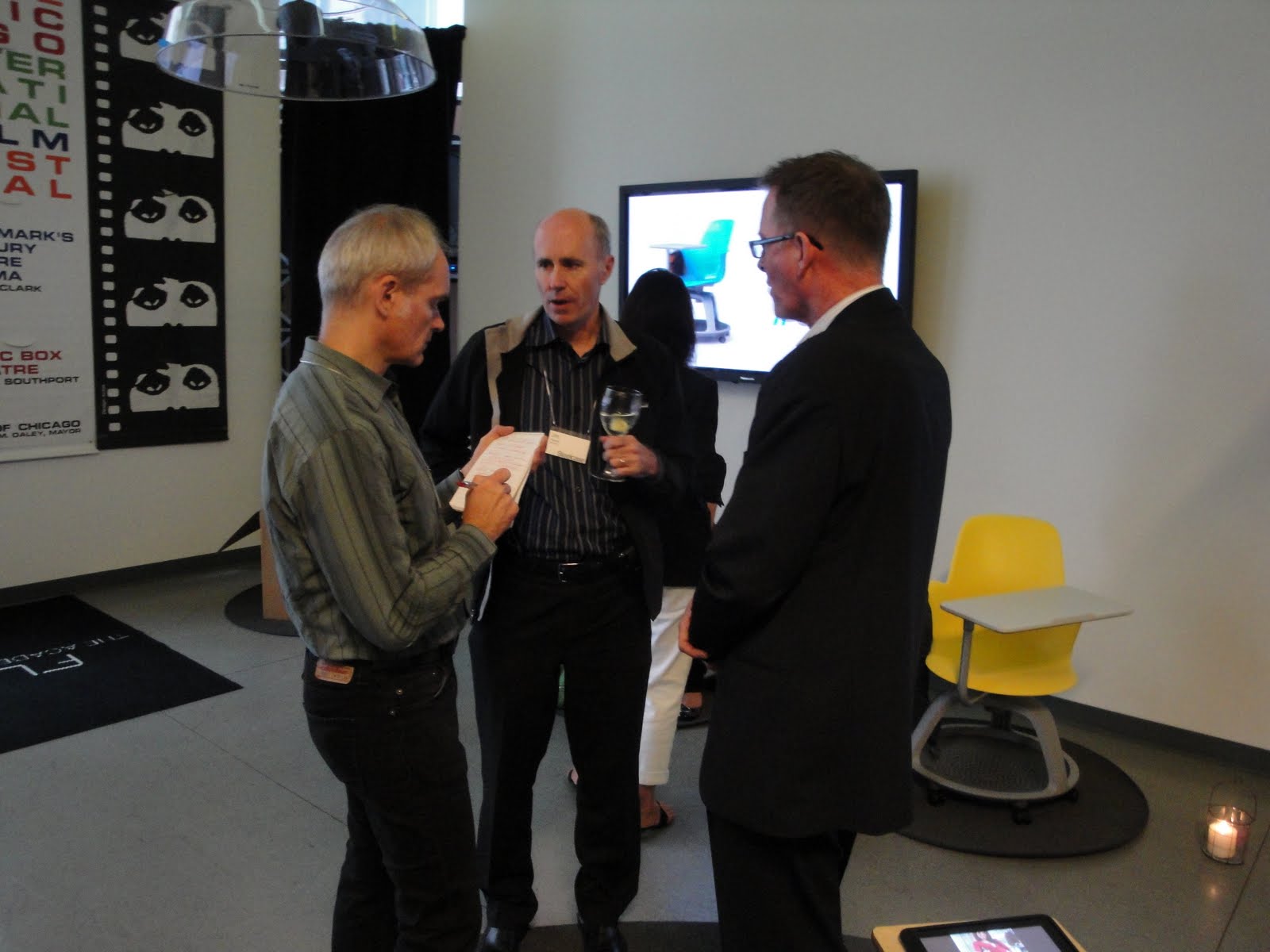 Hindsight : STEELCASE PRESIDENT JIM KEANE AND DESIGN TEAM INTRODUCE THE ...