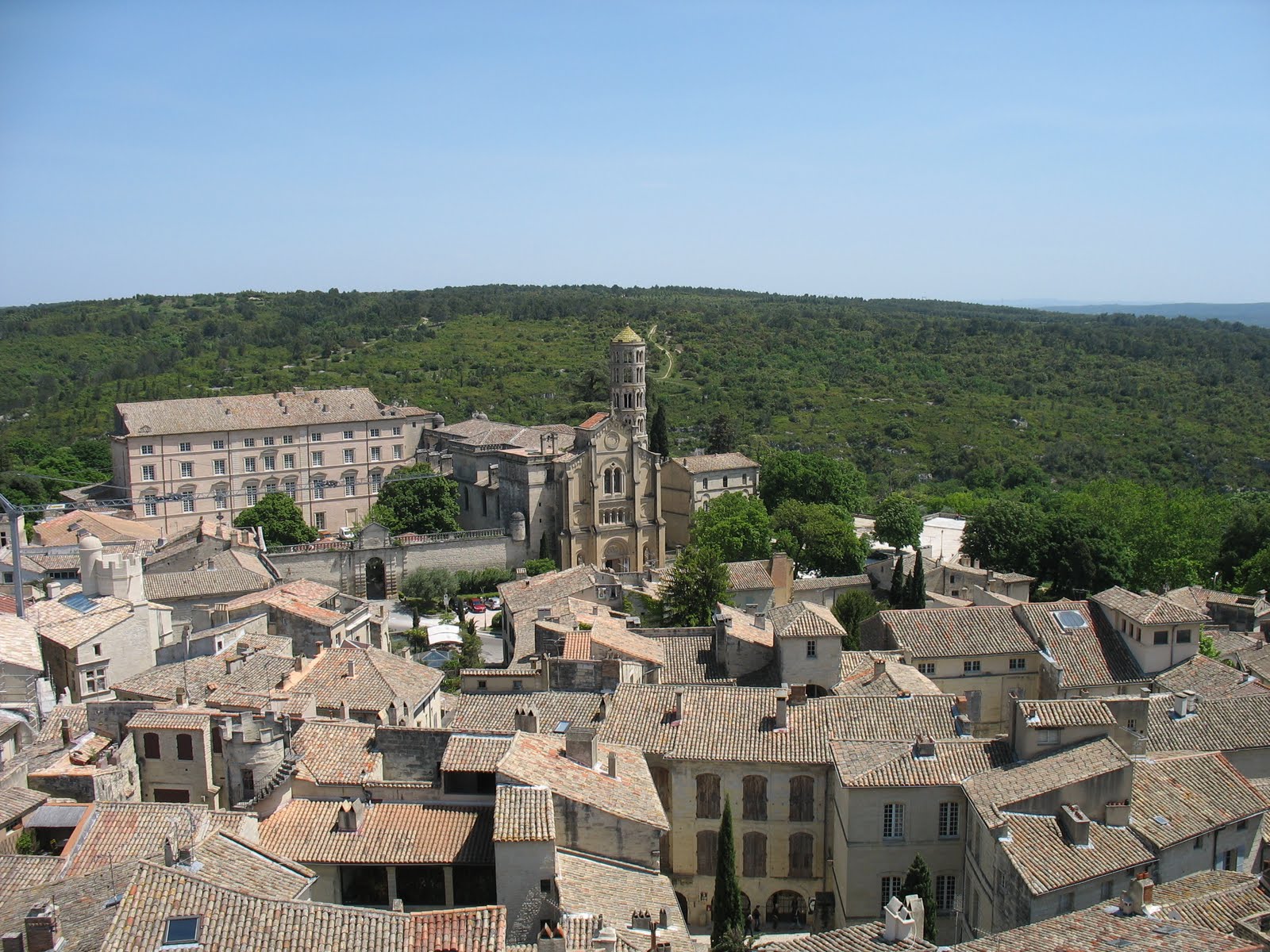 LA PROVENCE: UZES