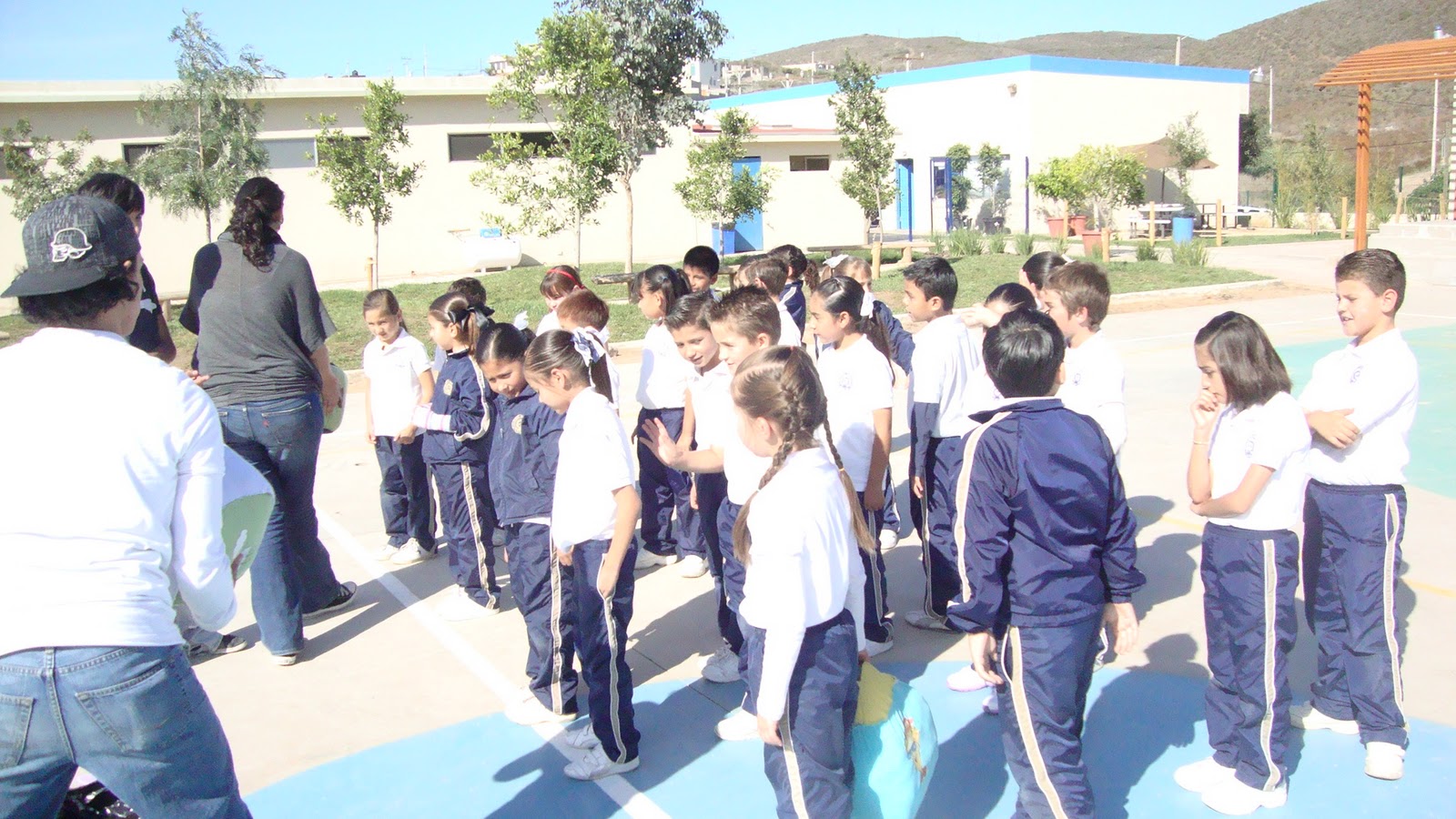 efecto IDGD: Visita a Colegio Argentino Los Pibes