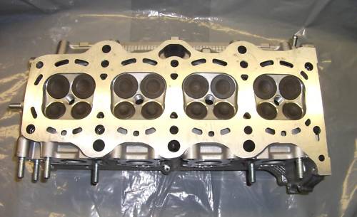 SUZUKI SWIFT: M18A Cylinder Head