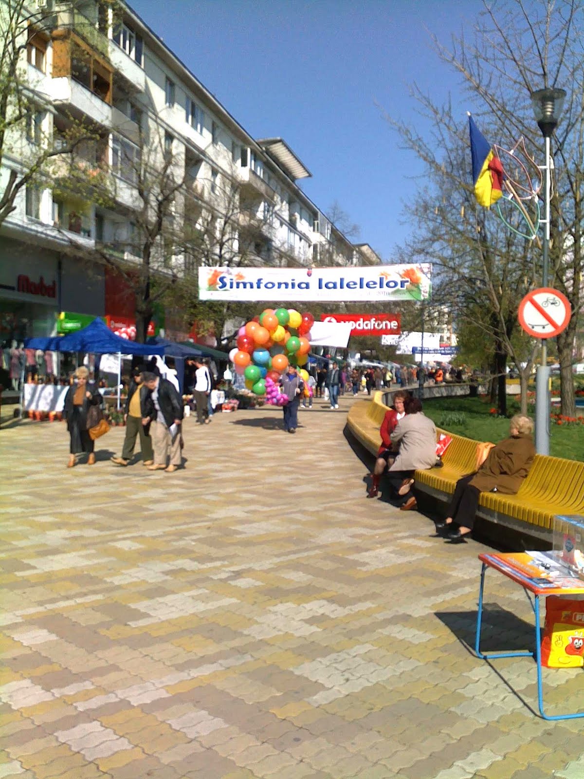 Miniaturi din ceramica: Craiova (iarasi tarziu)... si Pitesti