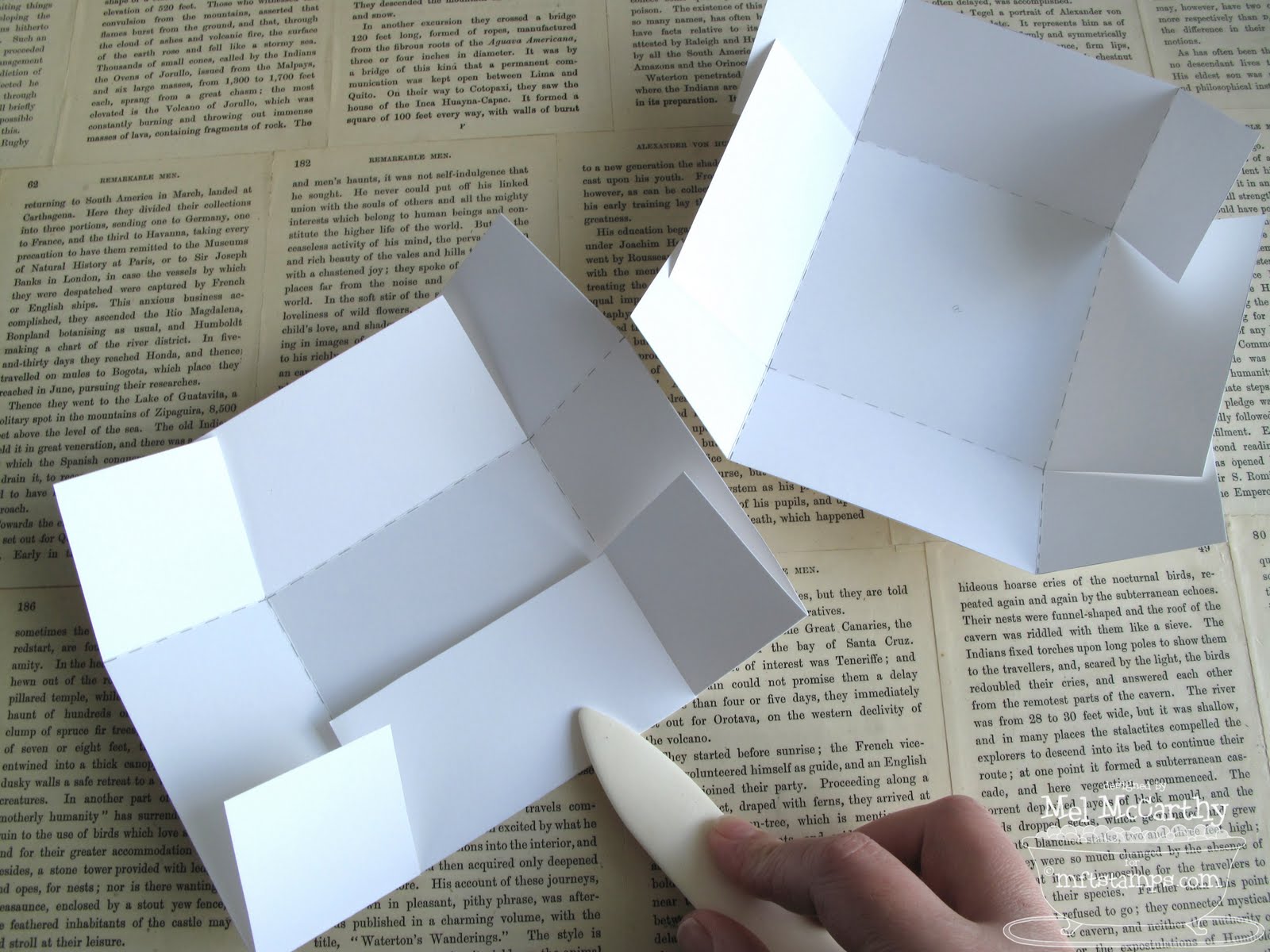 Mel Stampz: MFT 3x3 box with Gift-Card holder (pictorial)