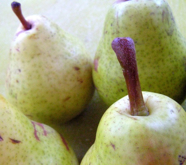 The 99 Cent Chef: Pear Crumble