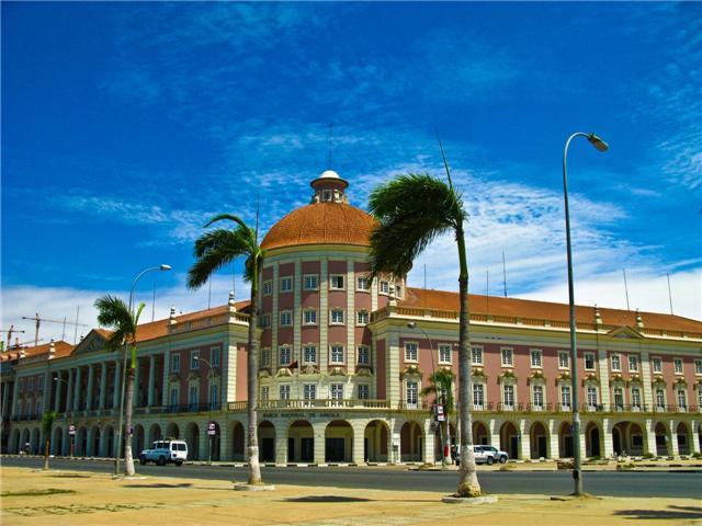 QUINTA REP -(j)-: BANCO DE ANGOLA - BANCO NACIONAL DE ANGOLA