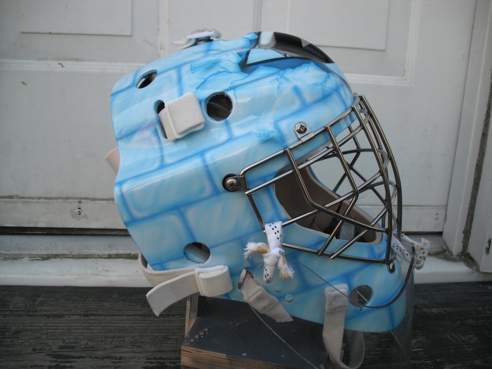 Nix Graphix: Igloo Goalie Mask