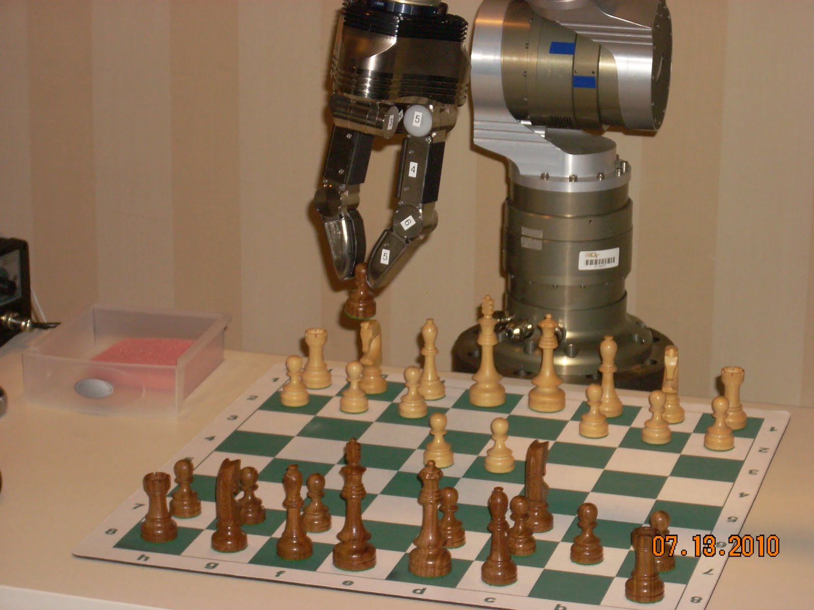 Lannyland - A Land of Imagination: Chess Playing Robots at the AAAI-10