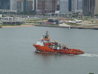 Ships calls Vitoria: Entrada do AHTS Noskan Botafogo