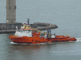 Ships calls Vitoria: Entrada do AHTS Noskan Botafogo