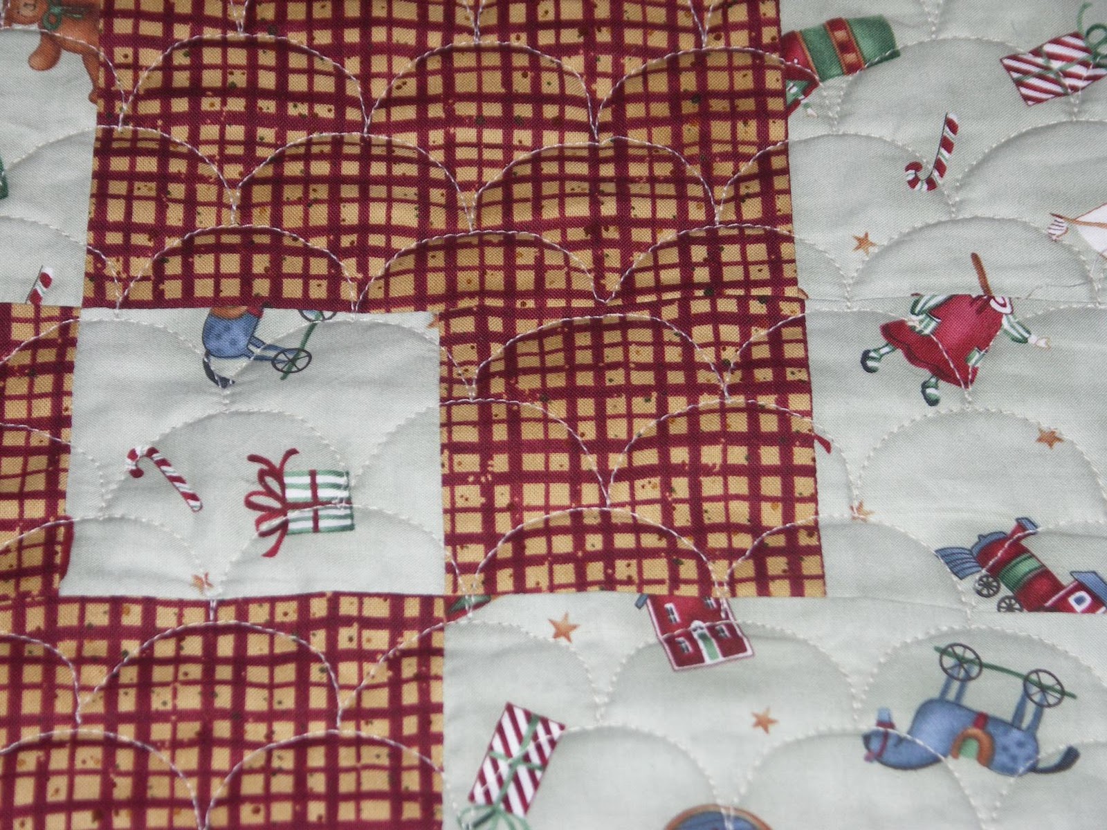 Quilts SB: Q61 – Christmas Quilt – Christmas Packages II