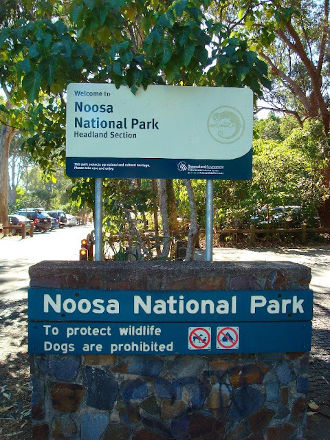 Davos: Signs in Noosa Heads National Park