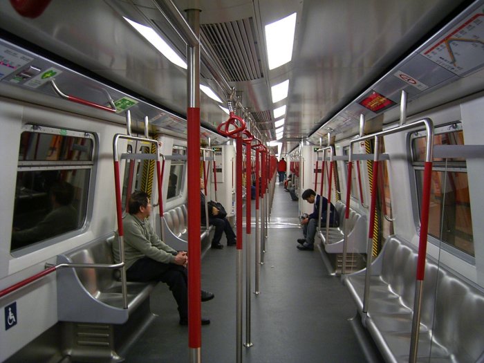 Chindian's World: The Trains: Hong Kong v/s Mumbai