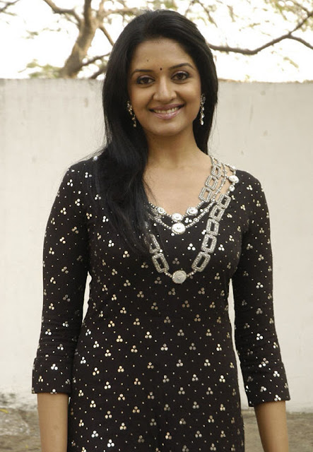 Film Actress Photos: Vimala Raman Latest Photos In Black Churidar