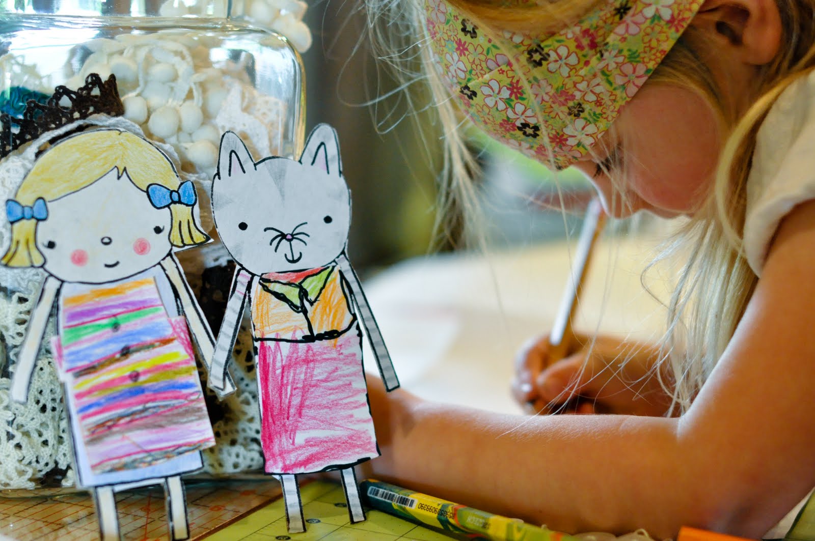 Paper dolls for everyone