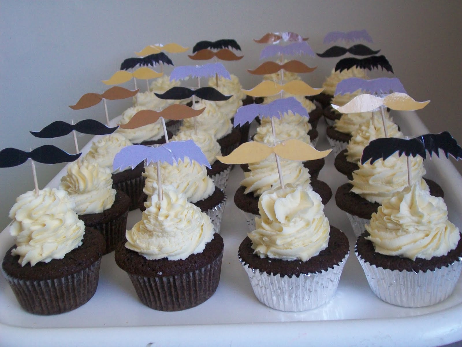 Baked by Kate: "Movember" cup cakes