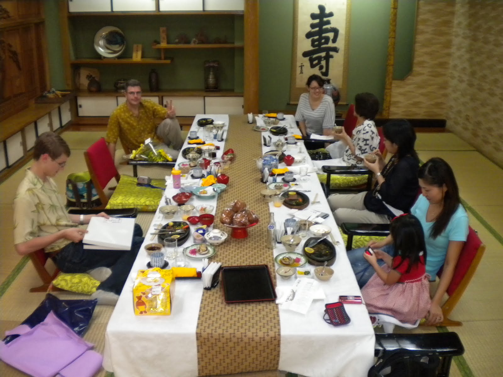 The Higginbotham Family: A royal Ryukyu dinner at Ryoutei Naha Tea ...