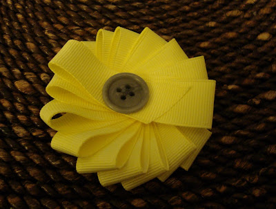 Hip Hostess: DIY Ribbon Boutonniere